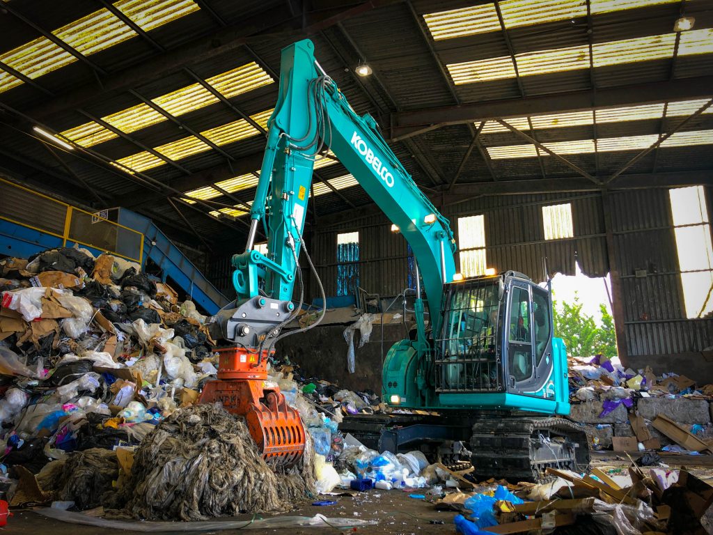 B&M Waste’s Kobelco keeps its cool - Bagnall and Morris